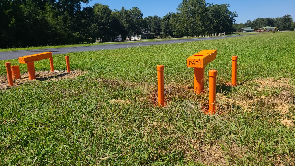 PAPI - Precision Approach Path Indicator - Pilot Controlled Lighting System